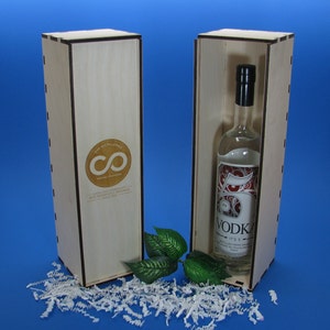 A Set of 5 Personalized Wood Spirits Gift Boxes for Your Wedding Party ...