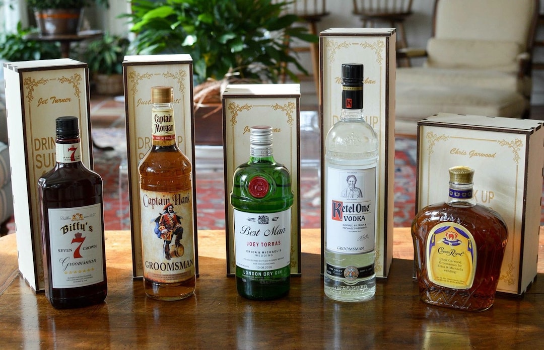 A Set of 5 Personalized Wood Spirits Gift Boxes for Your Wedding Party ...