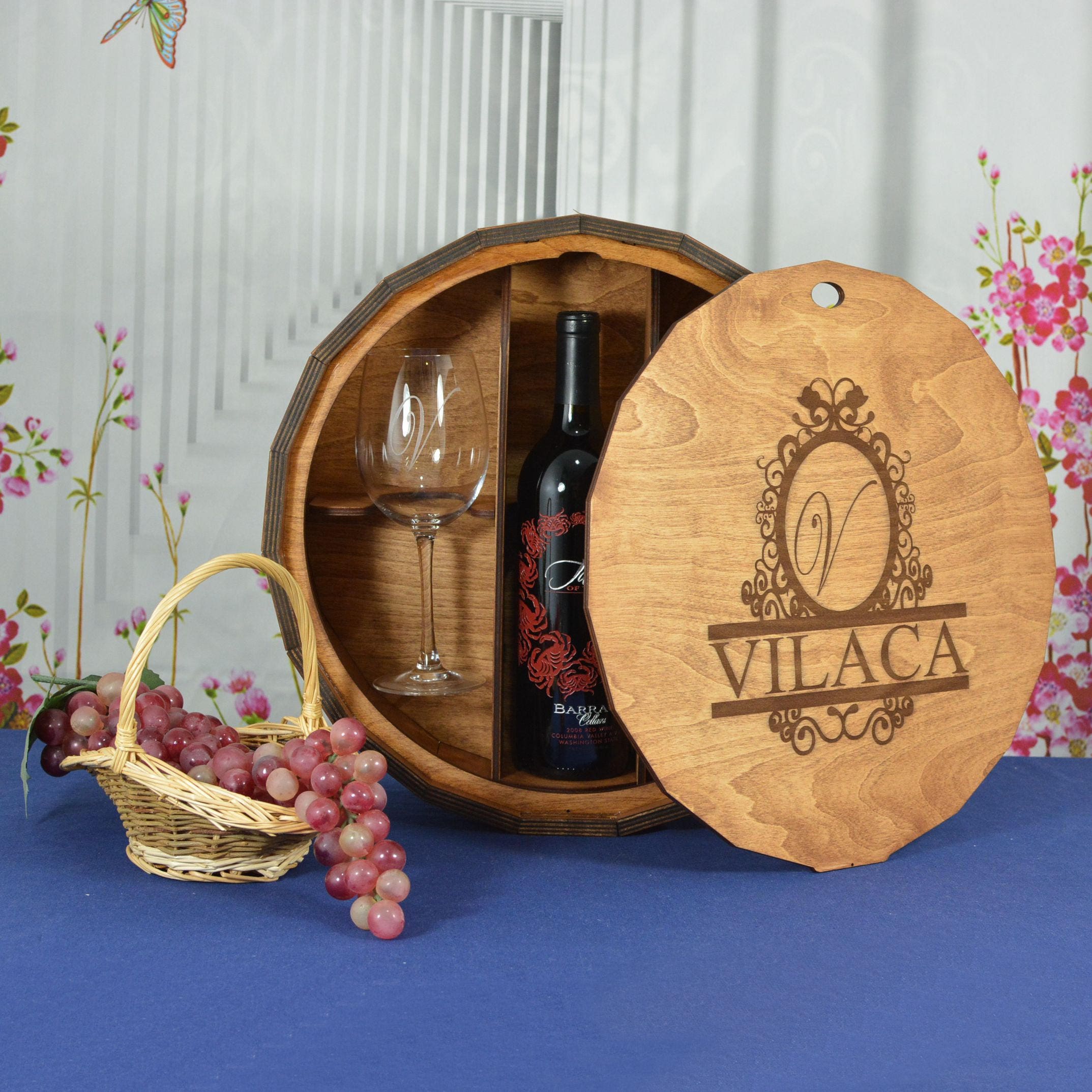 Wine Barrel Box With 2 Personalized Crystal Wine Glasses