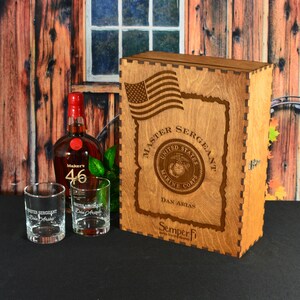 Personalized Spirits Whiskey Liquor Box With 2 Custom Etched Drink ...