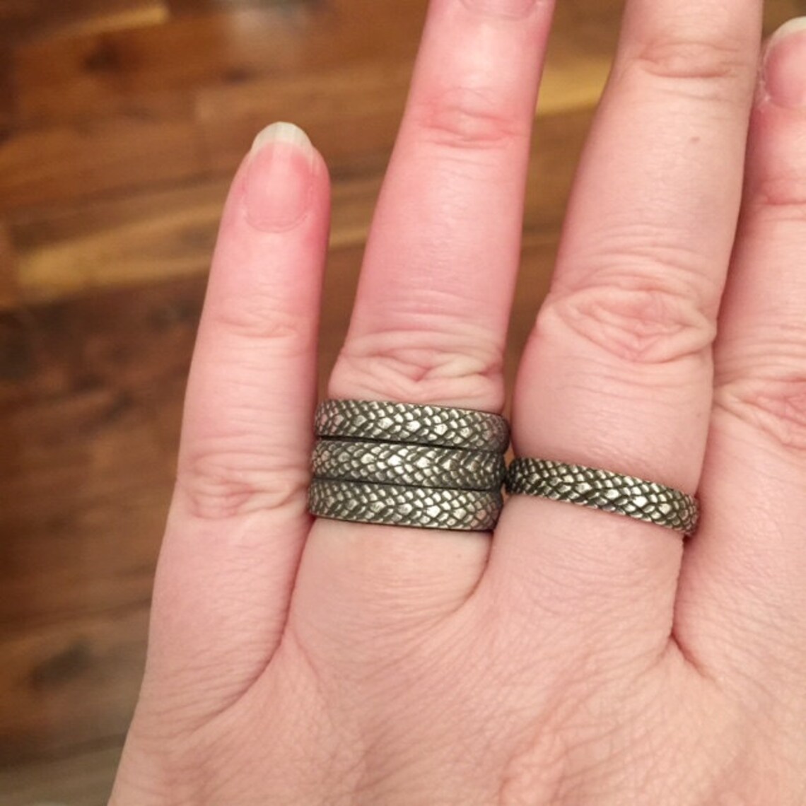 Snake Skin Stacking Ring / Dragon Scale Ring / Serpent - Etsy