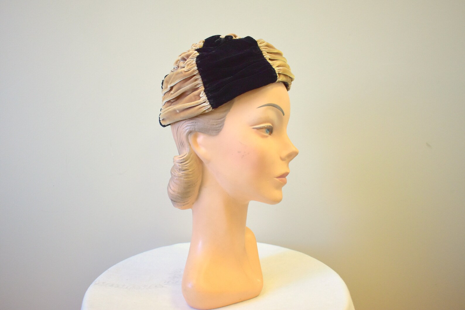 1950s Del Bene Ruched Velvet Hat - Etsy