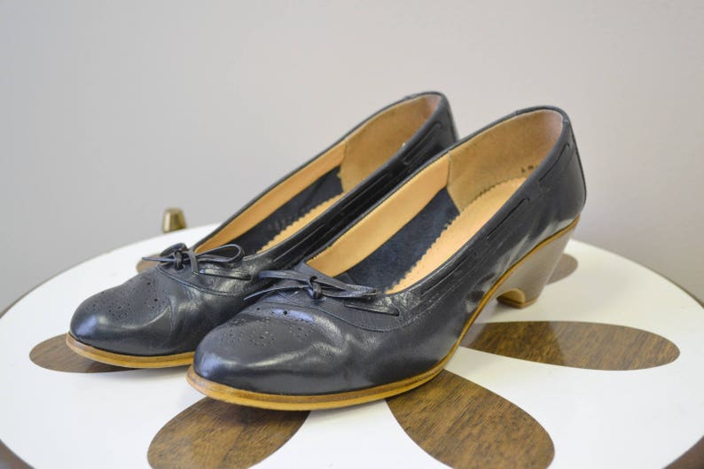 1970s Pappagallo Navy Leather Shoes Size 5 1/2M | Etsy