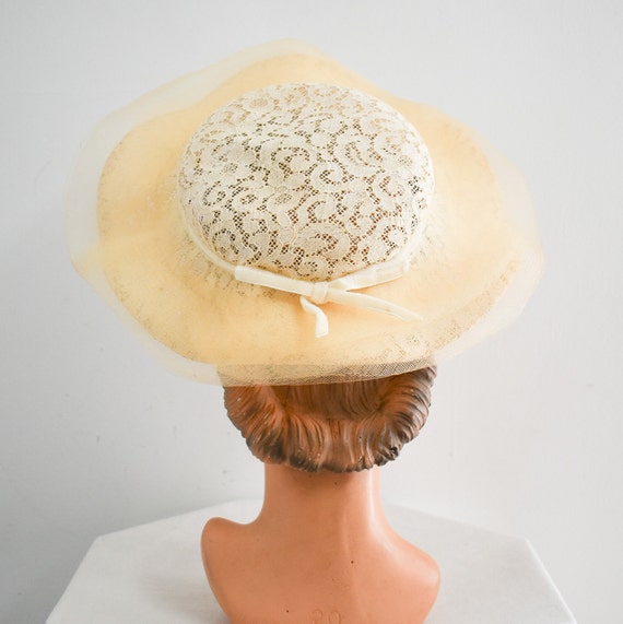 1940s/50s Cream Lace Ruffled Edge Hat - Gem