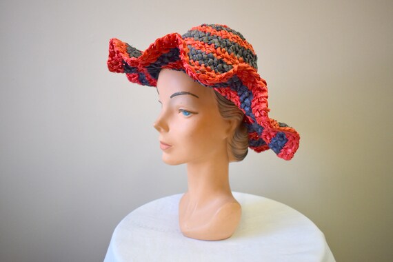 1960s Red and Navy Braided Straw Hat with Wavy Brim - Gem
