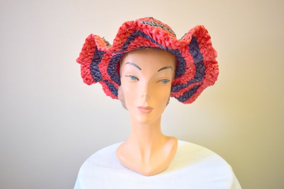 1960s Red and Navy Braided Straw Hat with Wavy Brim - Gem