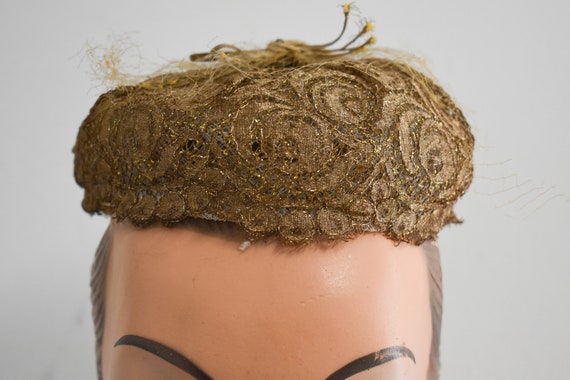 1950s Metallic Gold Lace Cap - Gem