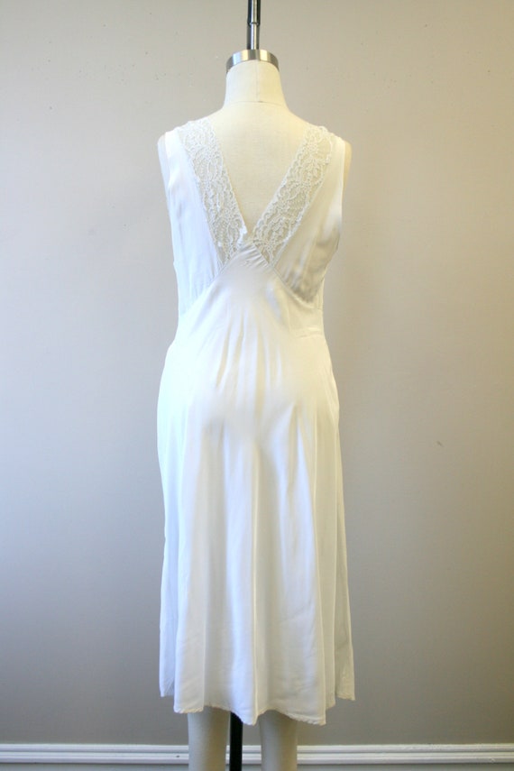 1940s Icy Pale Gray Lacy Night Gown - Gem