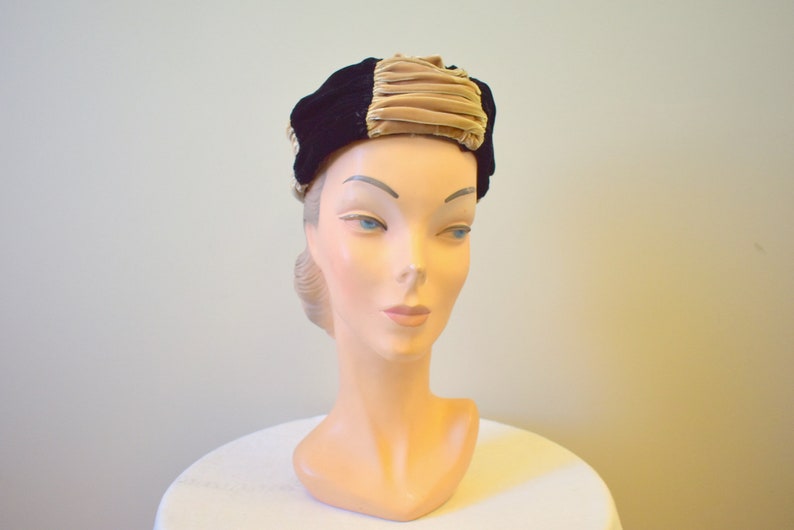 1950s Del Bene Ruched Velvet Hat | Etsy