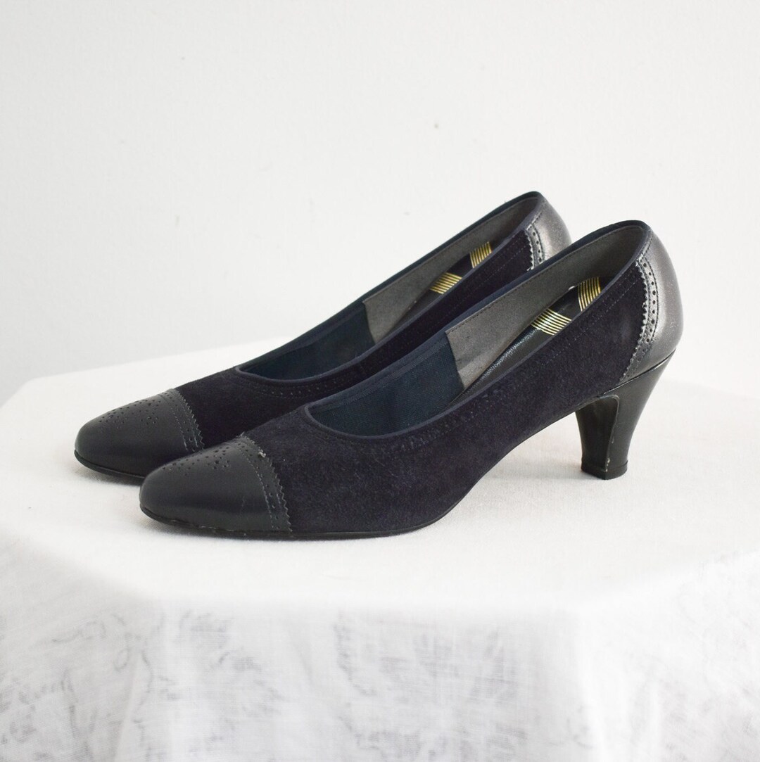 1970s Selby Navy Leather and Suede Spectator Heels, 7 1/2 AAAA - Etsy