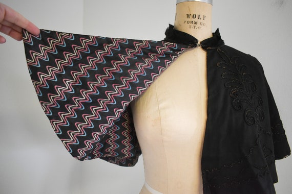 Victorian Black Short Cape - Gem