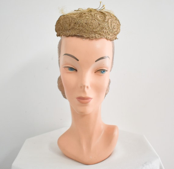 1950s Metallic Gold Lace Cap - Gem