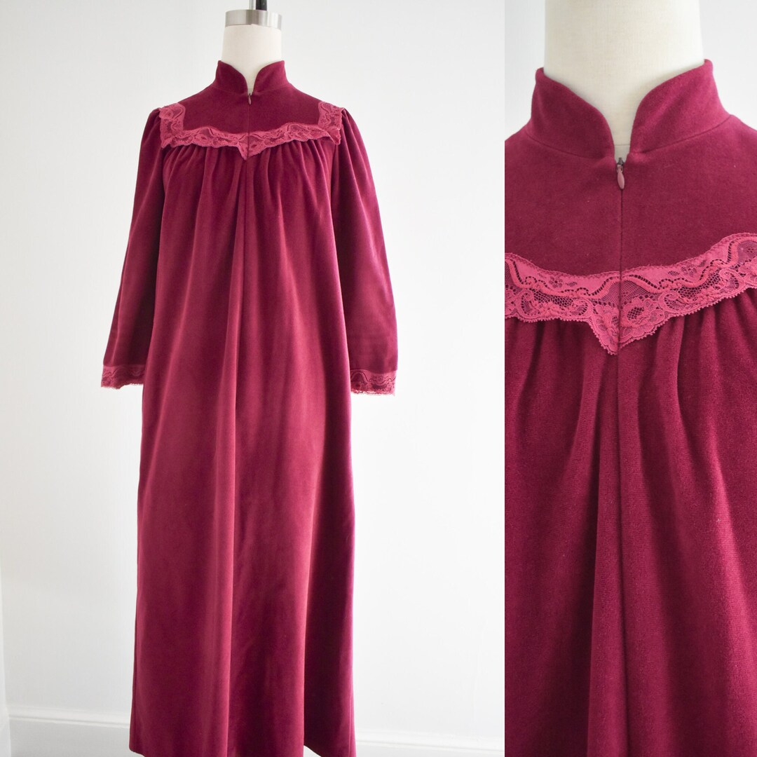 1970s/80s Vanity Fair Burgundy Velour Housecoat - Etsy