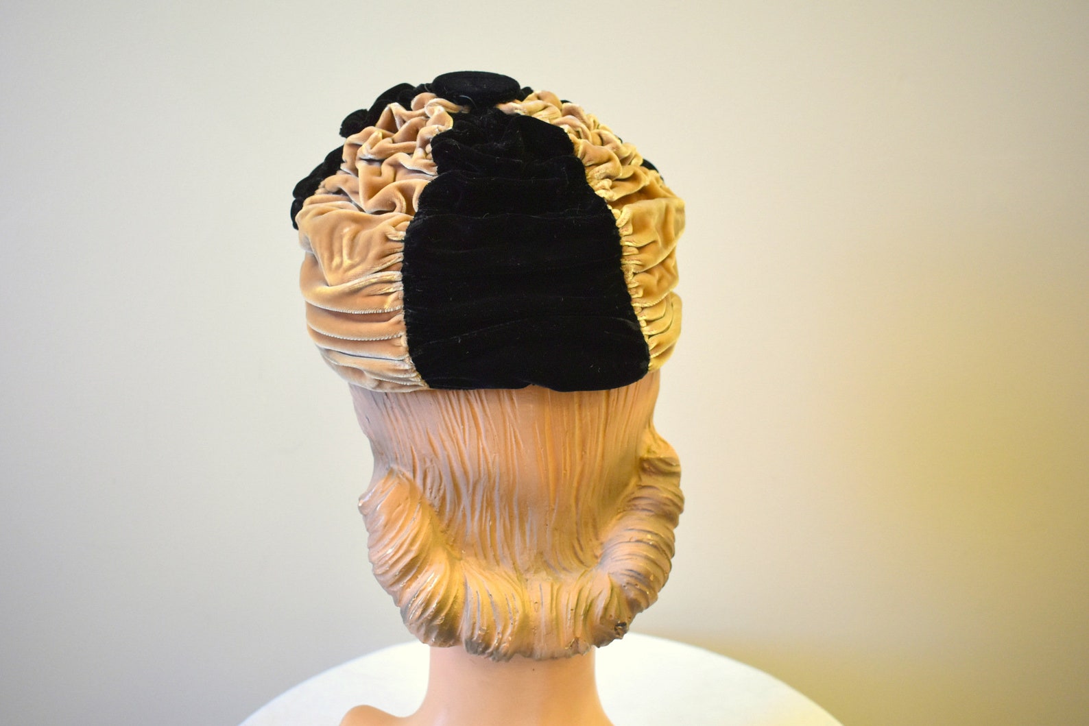 1950s Del Bene Ruched Velvet Hat | Etsy