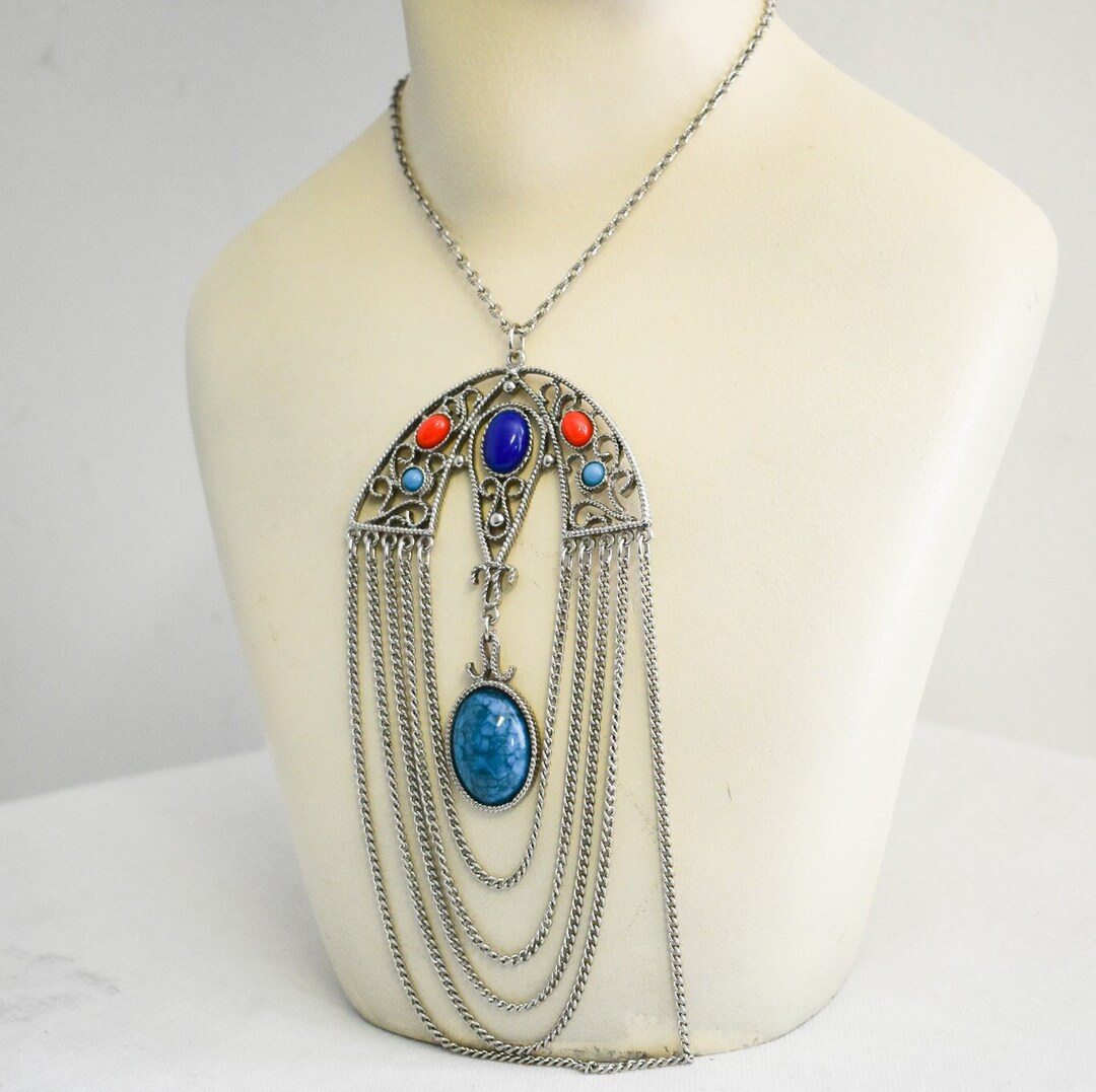 1970s Faux Stone Swag Pendant and Chain Necklace - Etsy