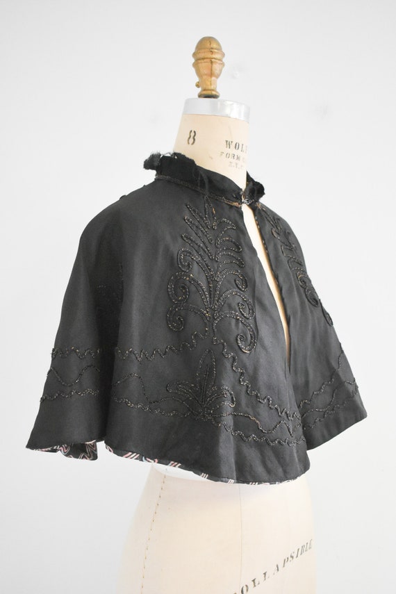 Victorian Black Short Cape - Gem