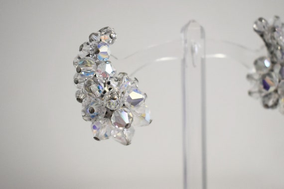 1960s Comma Shaped Iridescent Crystal Bead Cluster Cl… - Gem