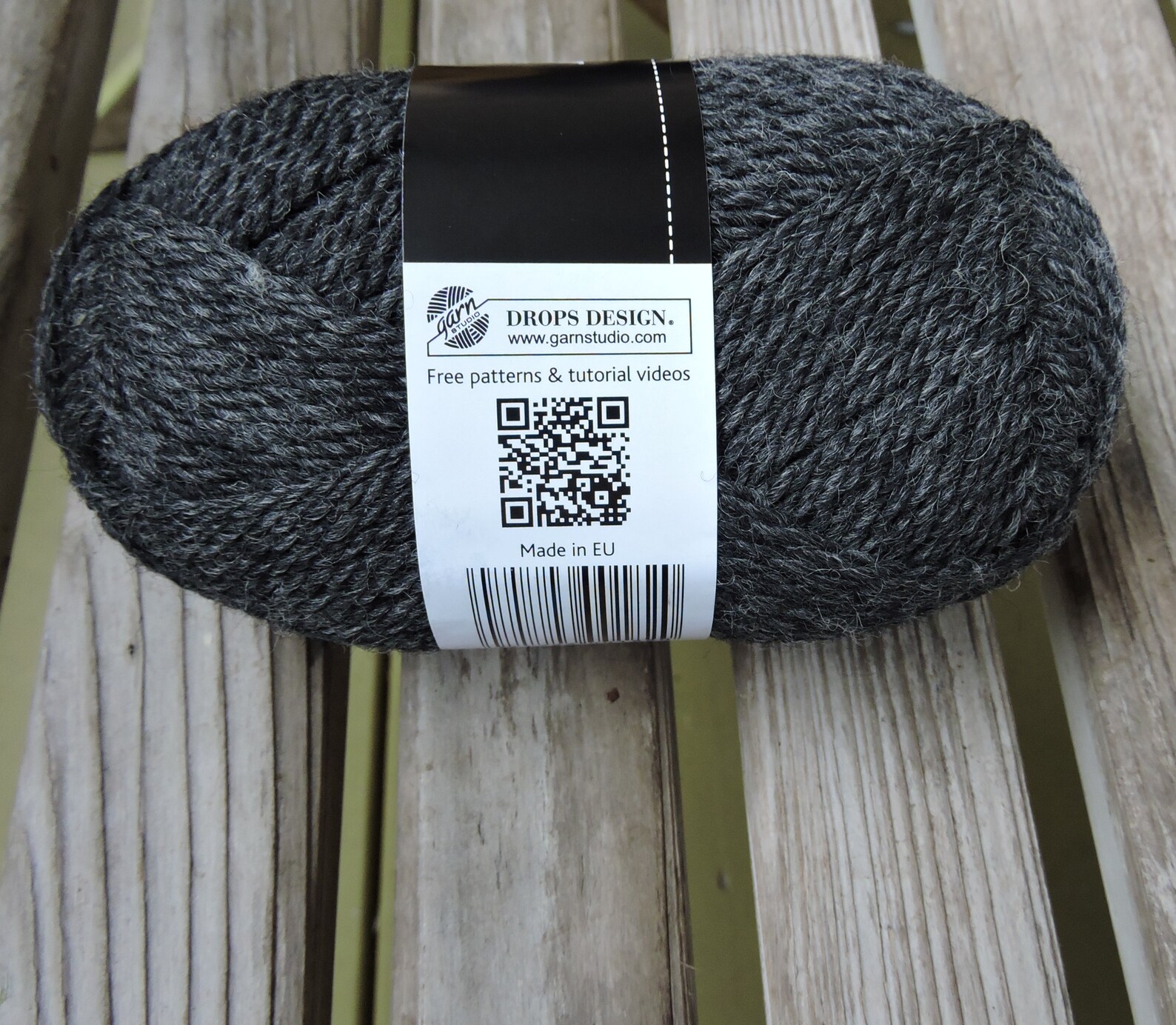 ARAN Weight Yarn - Pure Classic Wool in the European Style - Dark Grey ...