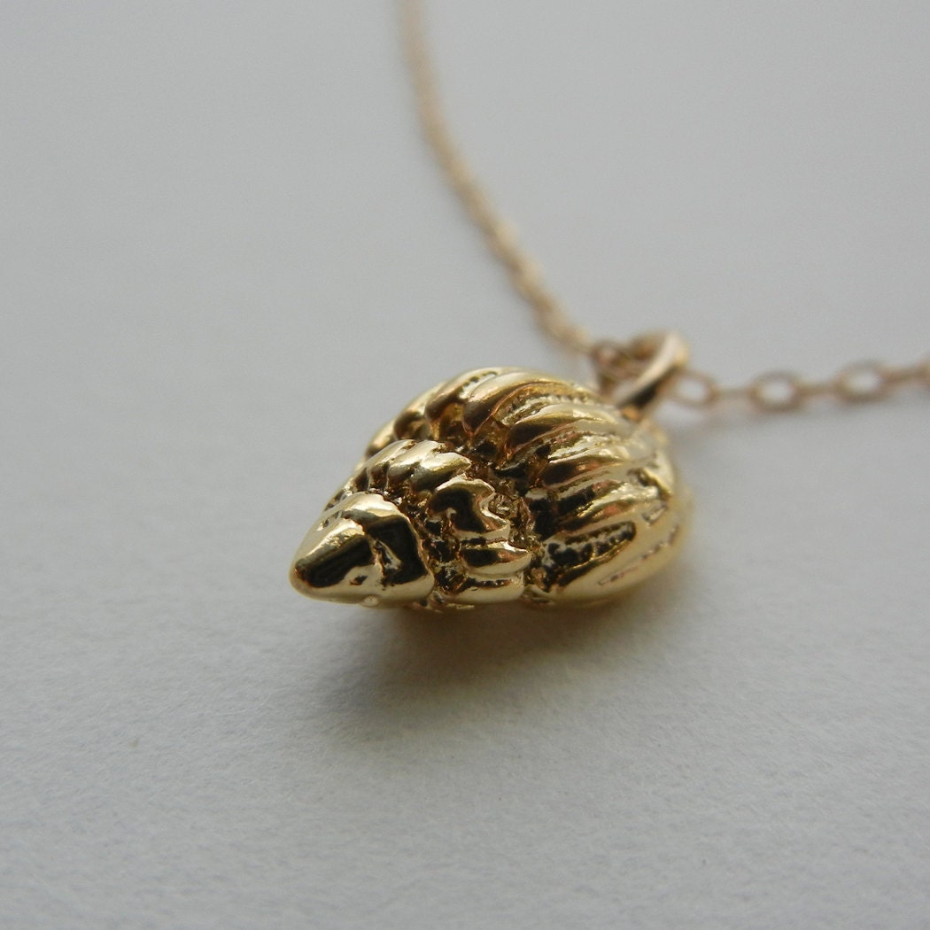 Tiny Shell Necklace (gold) - Etsy
