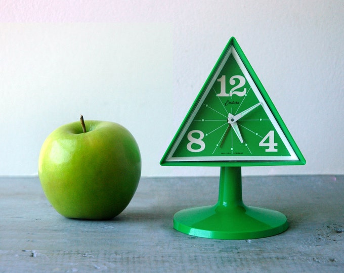 Endura Triangle Clock - Etsy
