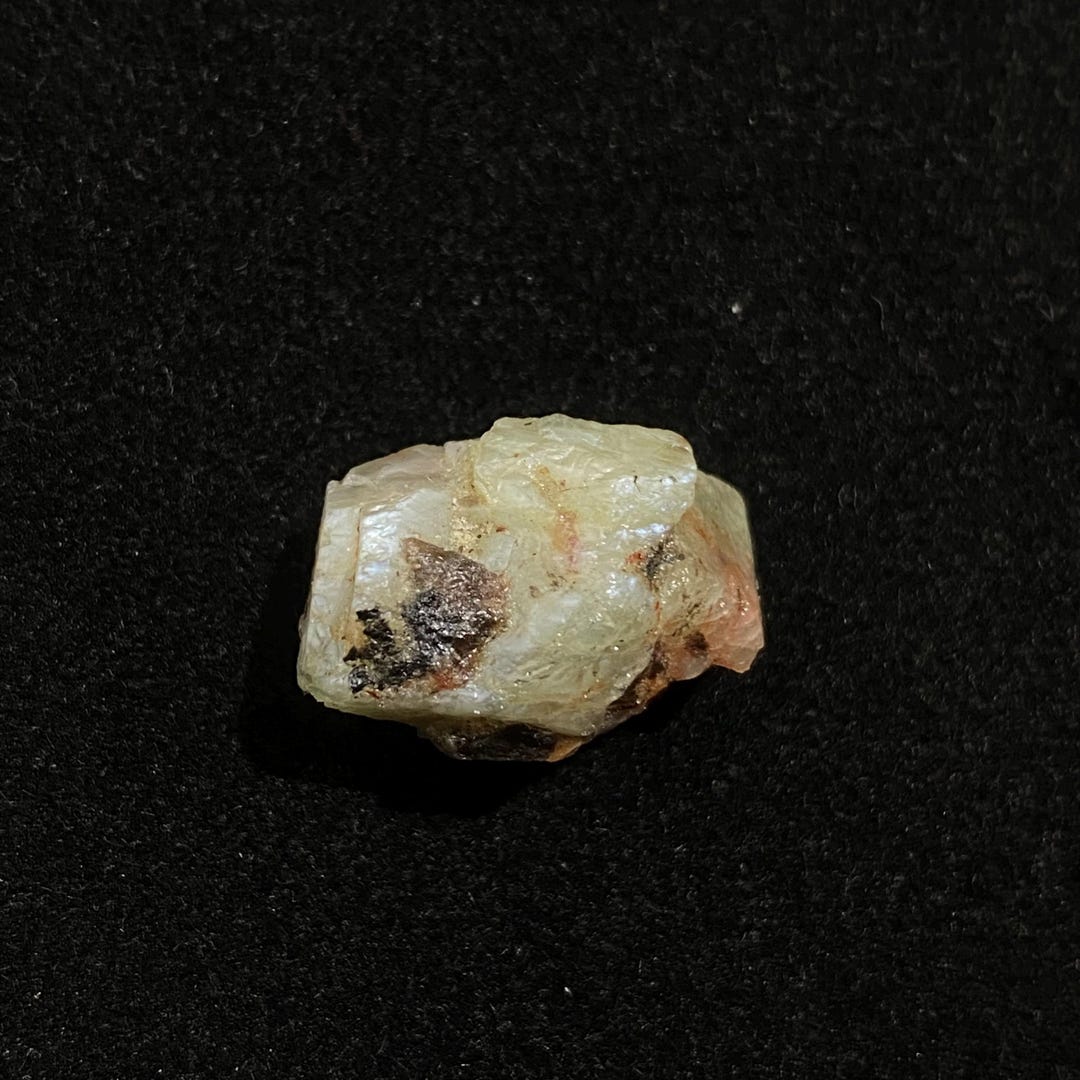 21.35 Carat Raw Chrysoberyl Crystal: Cat's Eye Rough Gemstone - Etsy