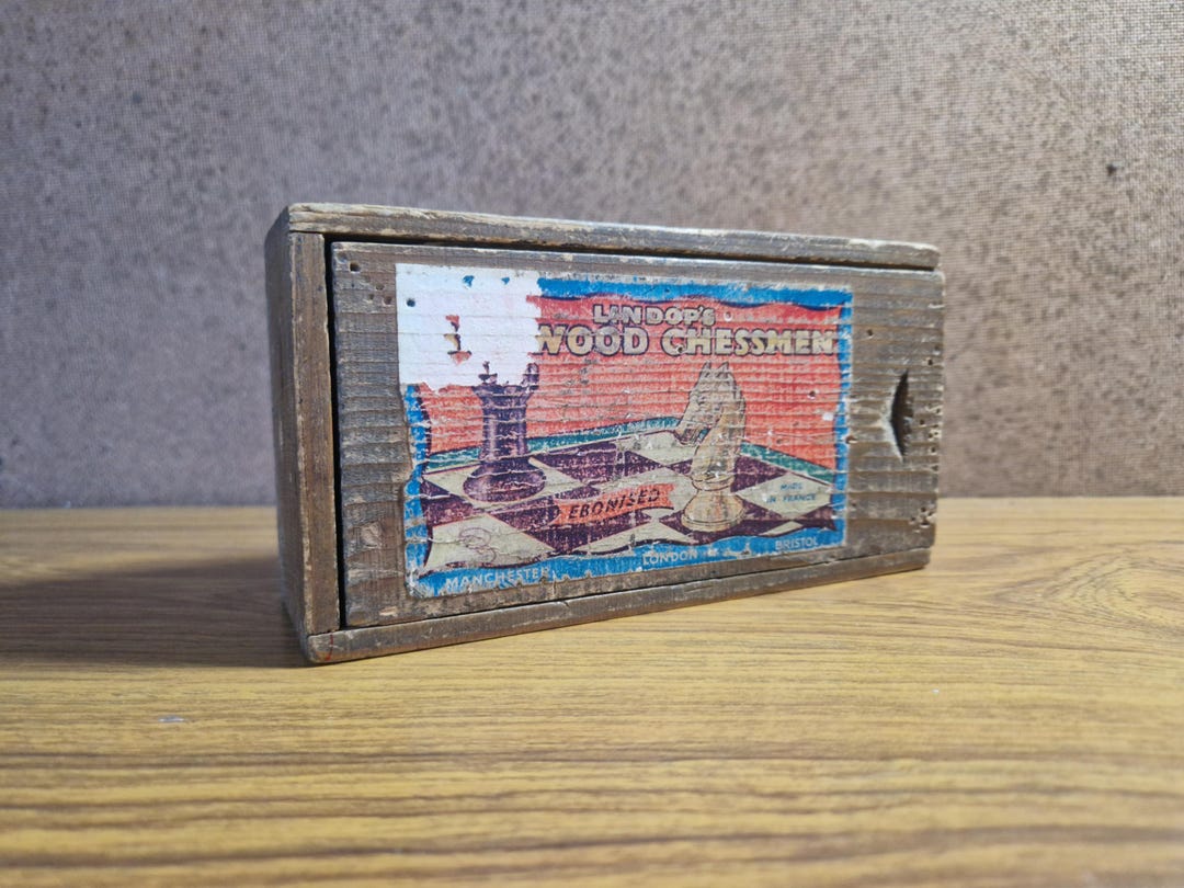Vintage Lindop’s Wooden Chessmen Box – Retro Charm With Original Label ...