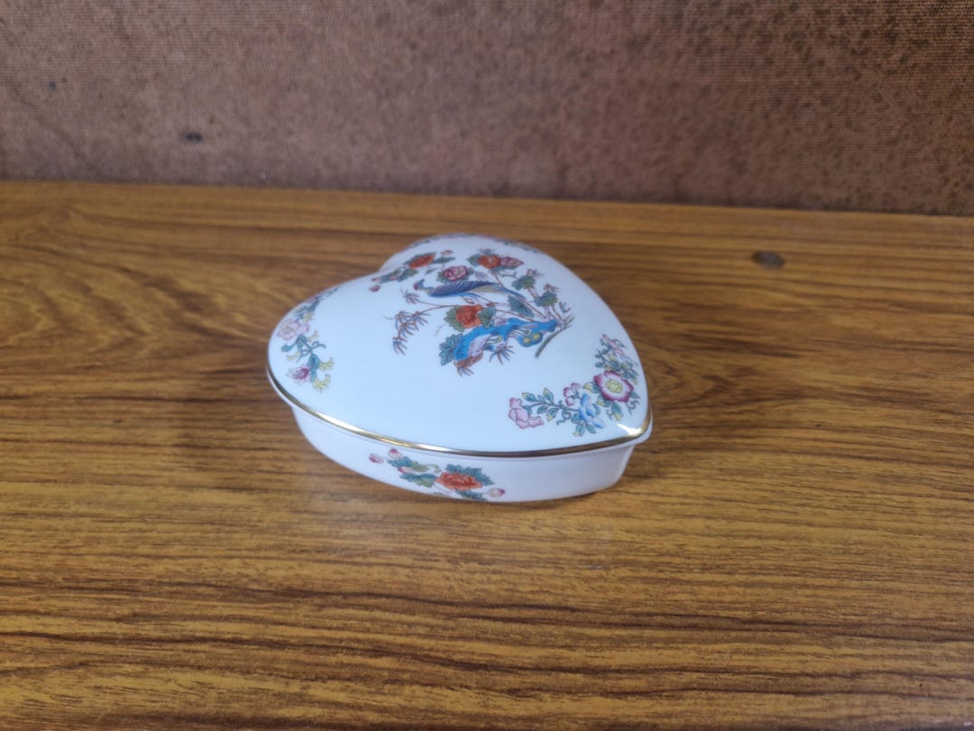 Vintage Wedgwood Kutani Crane Heart Trinket Box – Fine Bone China, Made ...
