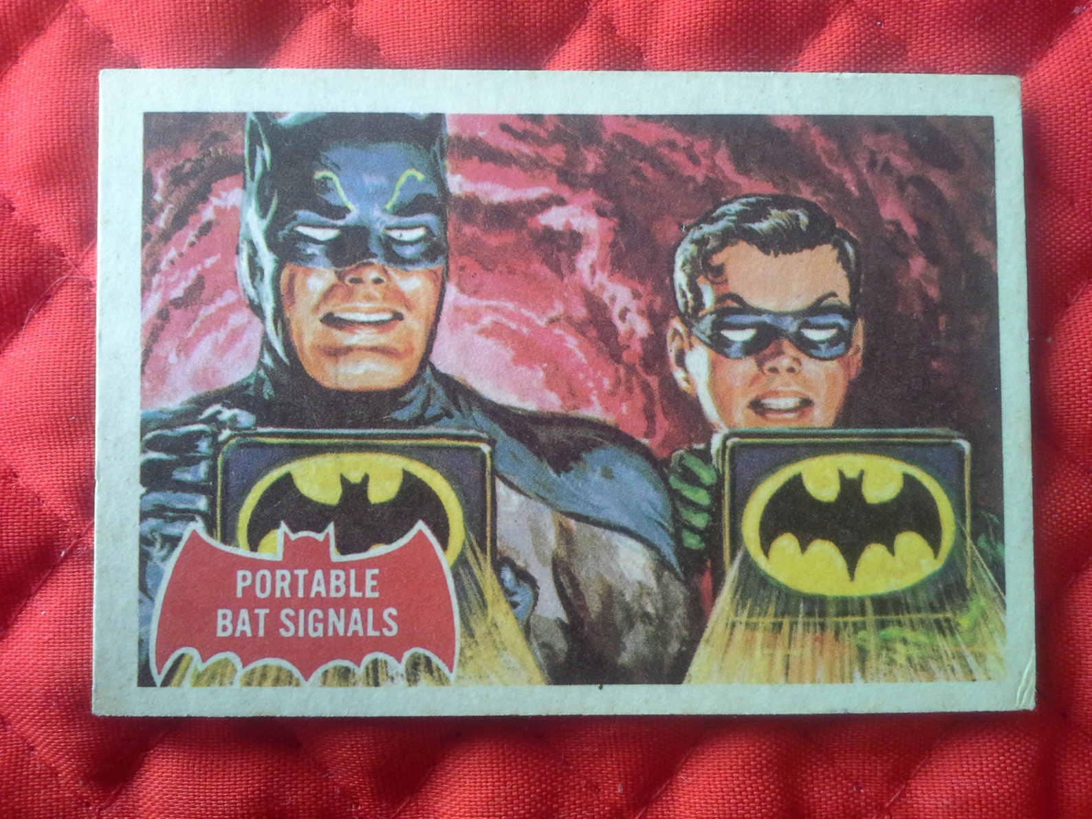 Batman and Robin 1966 Bubblegum Trading Card PORTABLE BAT SIGNAL ...