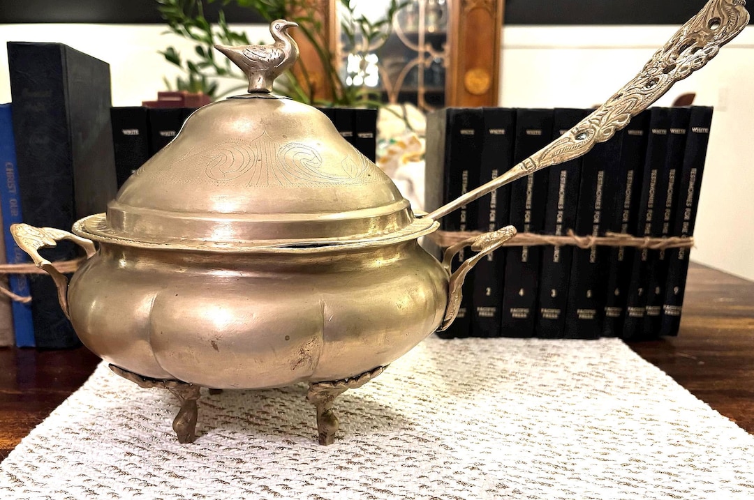 Antique Copper or Brass Serving Dish, Soup Tureen, Cauldron With Ladle ...