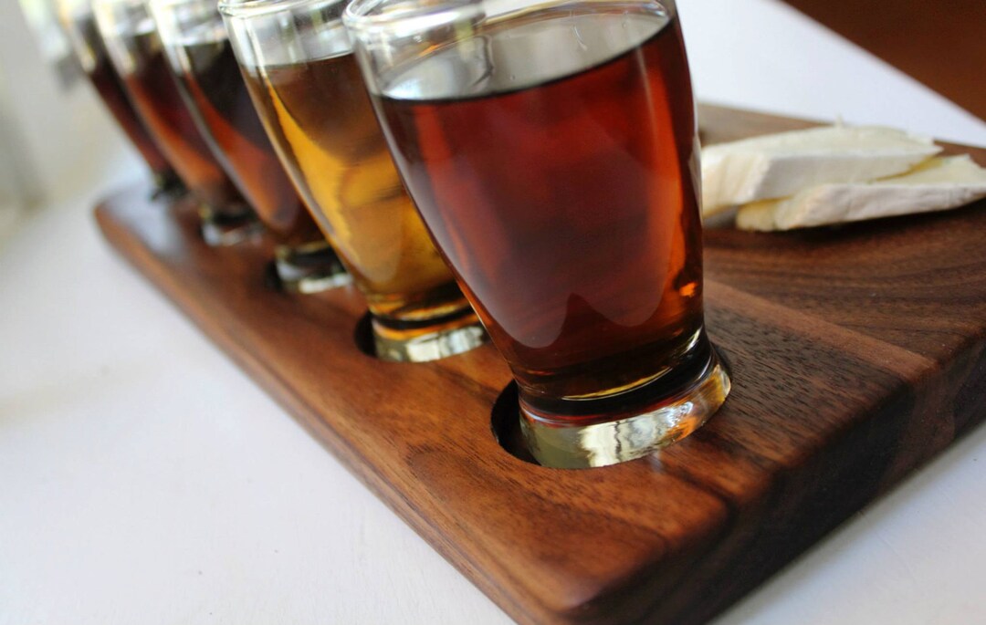 Beer, Cheese & Charcuterie Sampling Board - With 5 Sampling Glasses ...