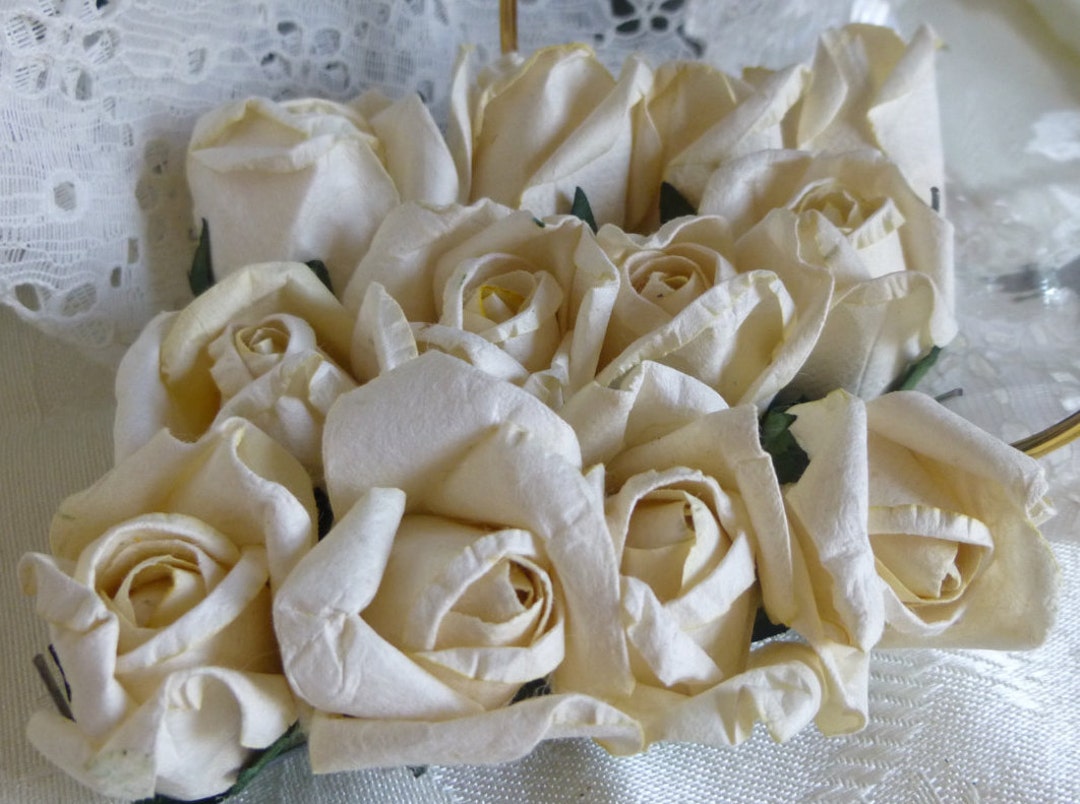 Cream Paper Roses Ivory Parchment Roses Paper Roses Rose Decorations ...