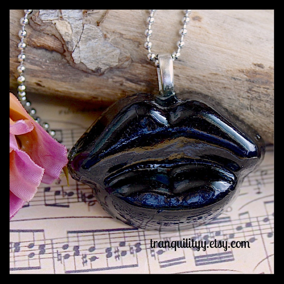 Lip Necklace , Black Glitter Plump Resin Lip Necklace, Gothic Resin Lip ...