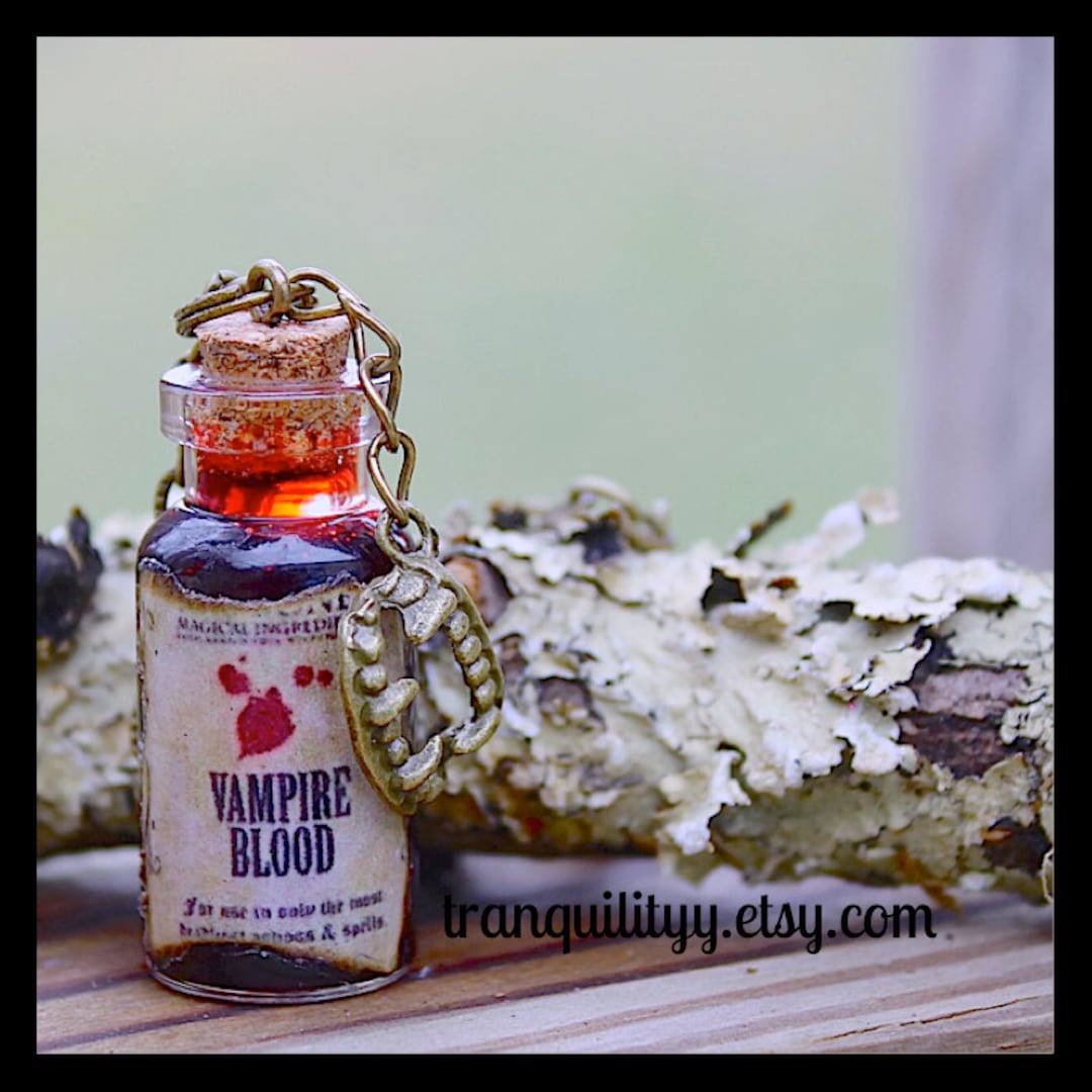 Vampire Blood Necklace 2ml Glass Vial , Gothic, Witch, Vamp, Realistic ...