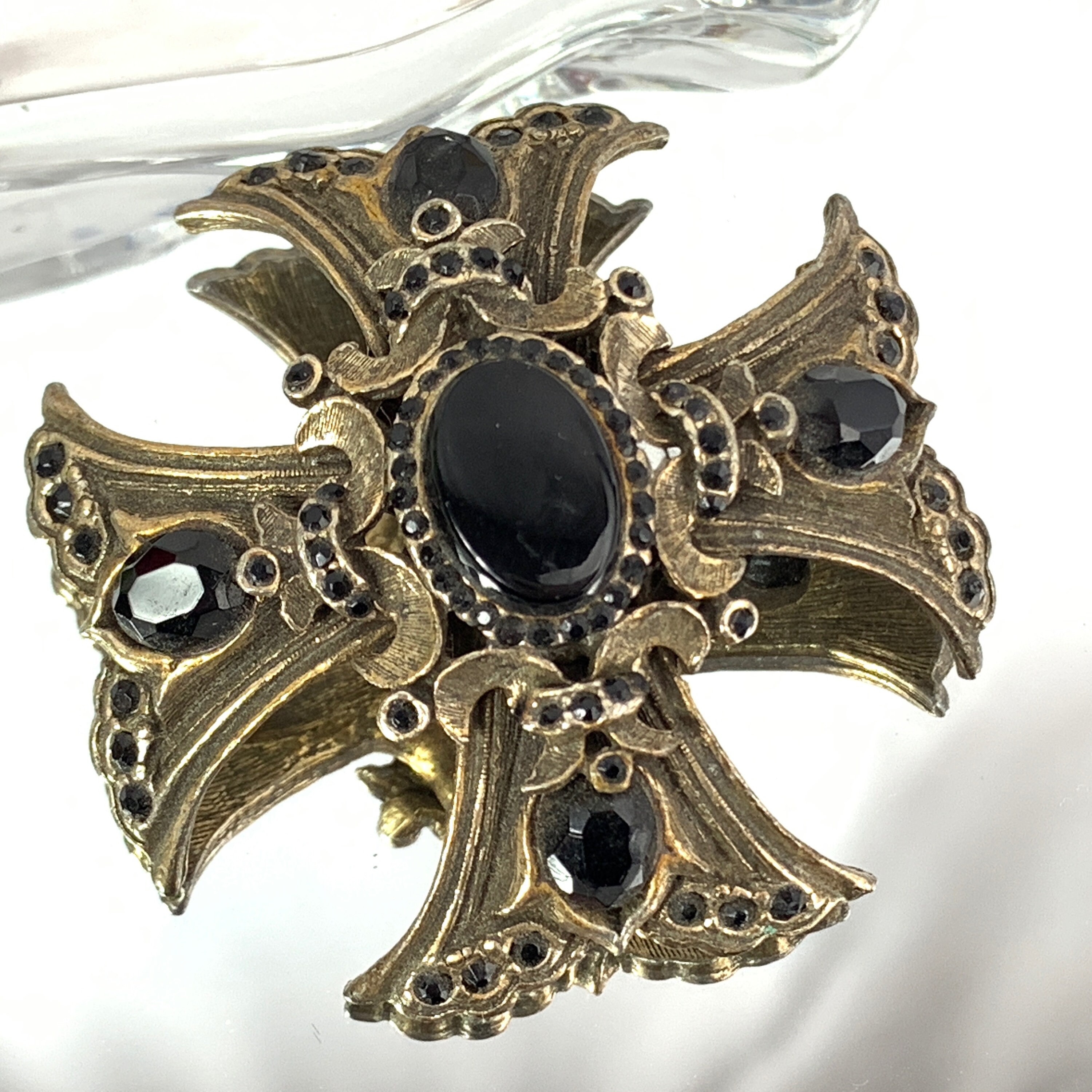 Regal Maltese Cross Brooch Pendant Renaissance Cosplay Rare Beauty ...