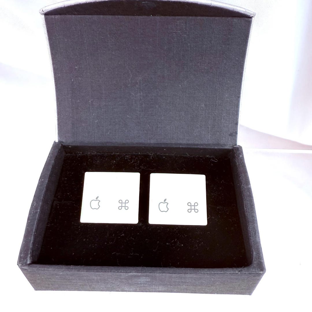Gene Seidman On-the-cuff Apple Computer Command Button Cufflinks, Rare ...
