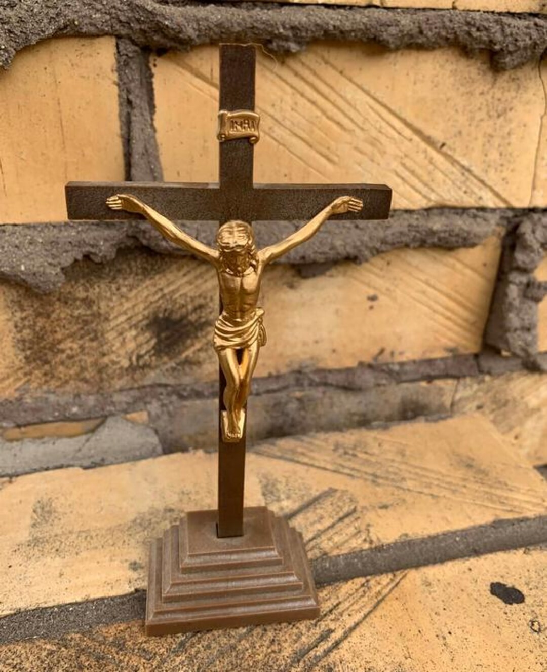 6.25" Tall Stand-up Plastic Crucifix/cross With Magnetic Bottom ...