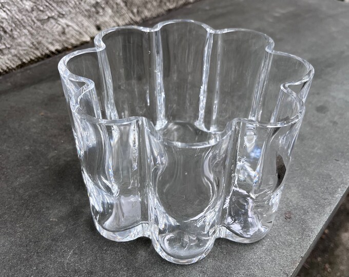 Orrefors Crystal Scalloped Clear Glass Stylized Flower Vase Mid Century ...