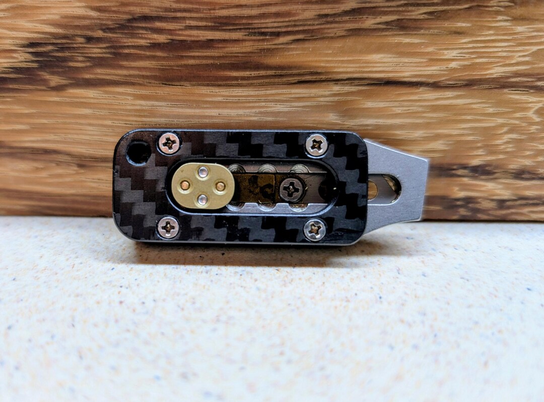Knives With 4 Position Sliding Blade Lock. Knives Use Mini Utility ...