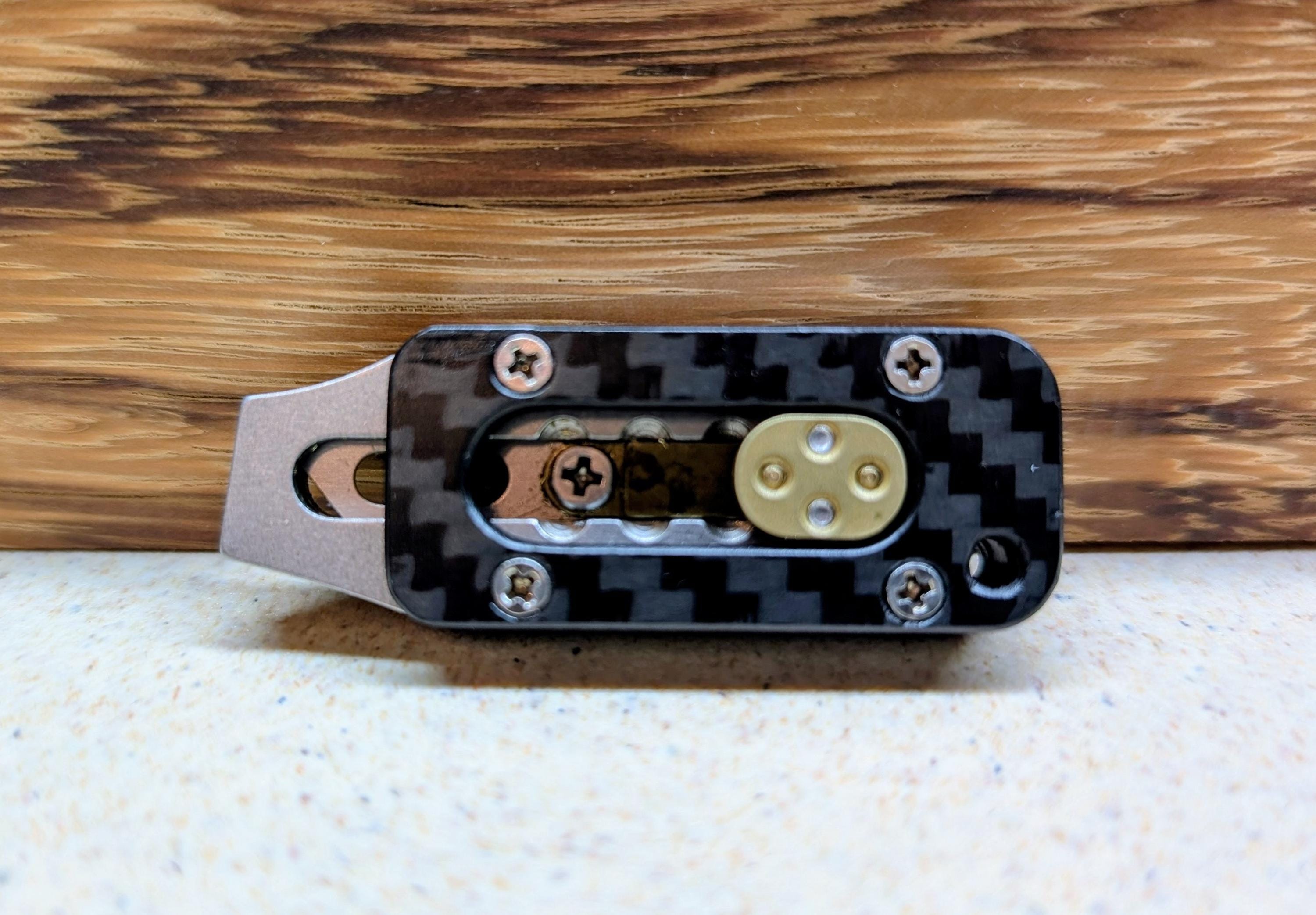 Knives With 4 Position Sliding Blade Lock. Knives Use Mini Utility ...
