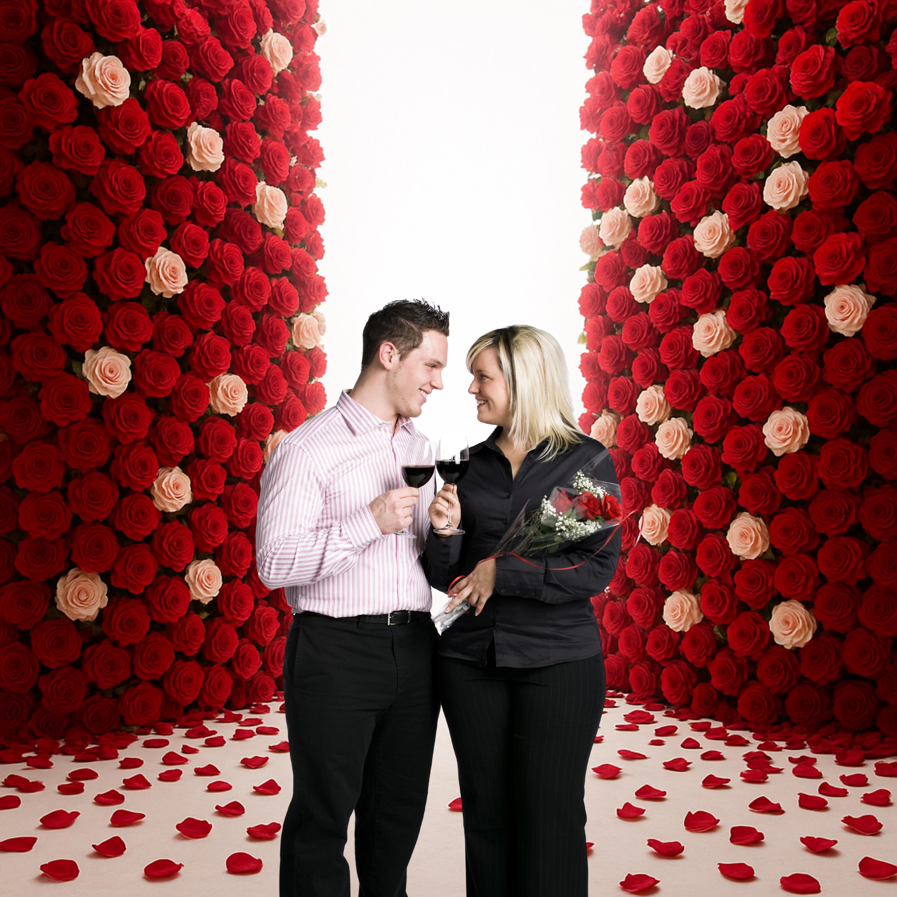 Luxury Rose Backdrop • Romantic Red and White Rose Columns With Petal ...
