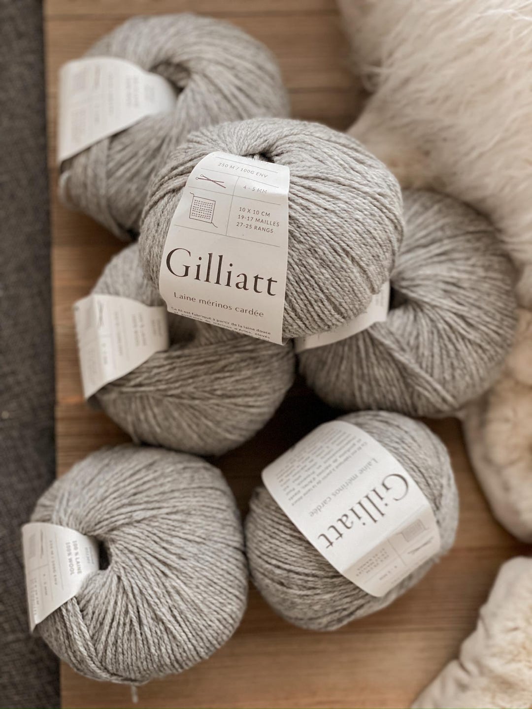 De Rerum Natura Gilliatt in Colorway Goeland - Etsy