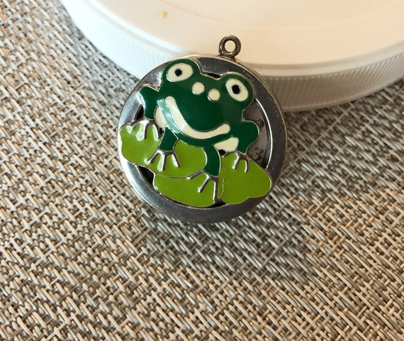 Frog Locket Watch Pendant Overload Frog Watch Analog … - Gem