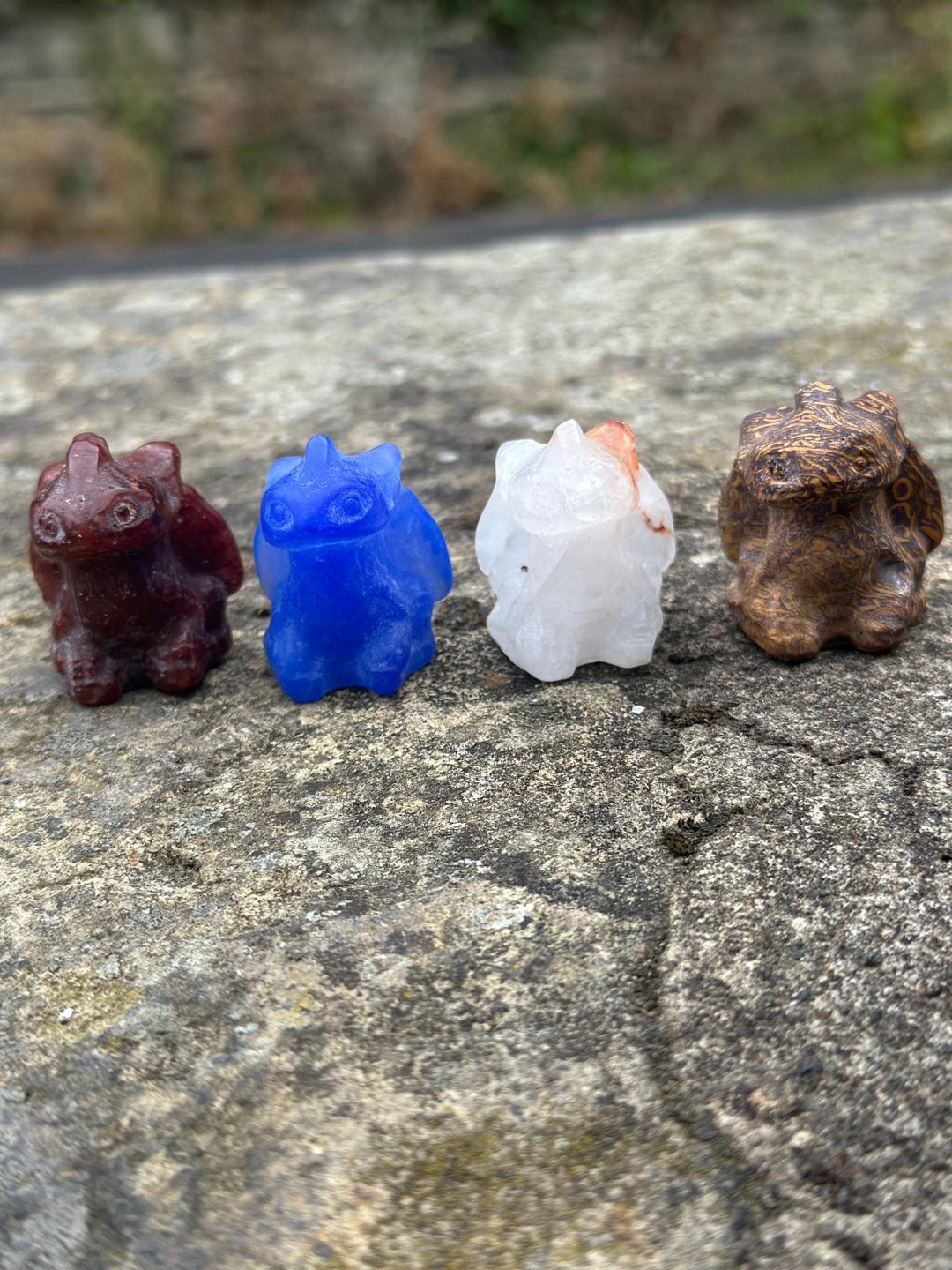 Toothless Crystal Carvings | Night Fury Carvings | Strawberry Quartz ...