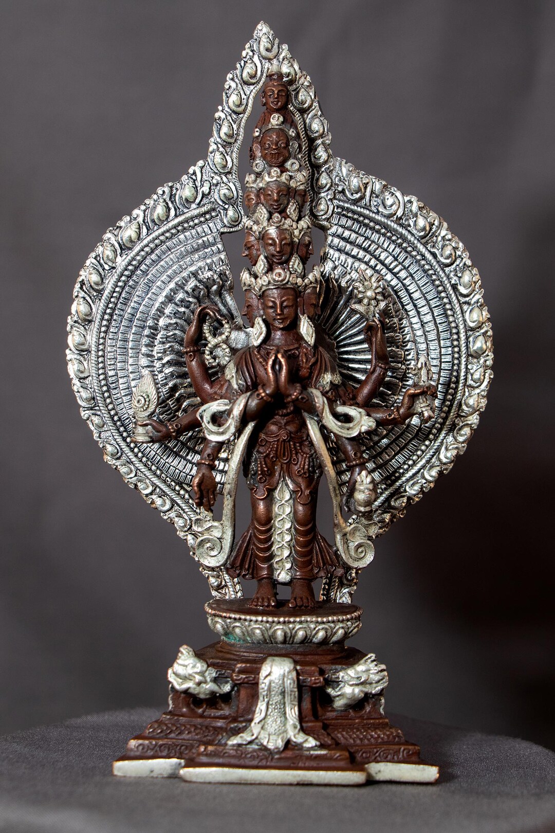 Tibetan Buddhism Thousand Arms Avalokitesvara Lokeshwar Silver Oxide ...
