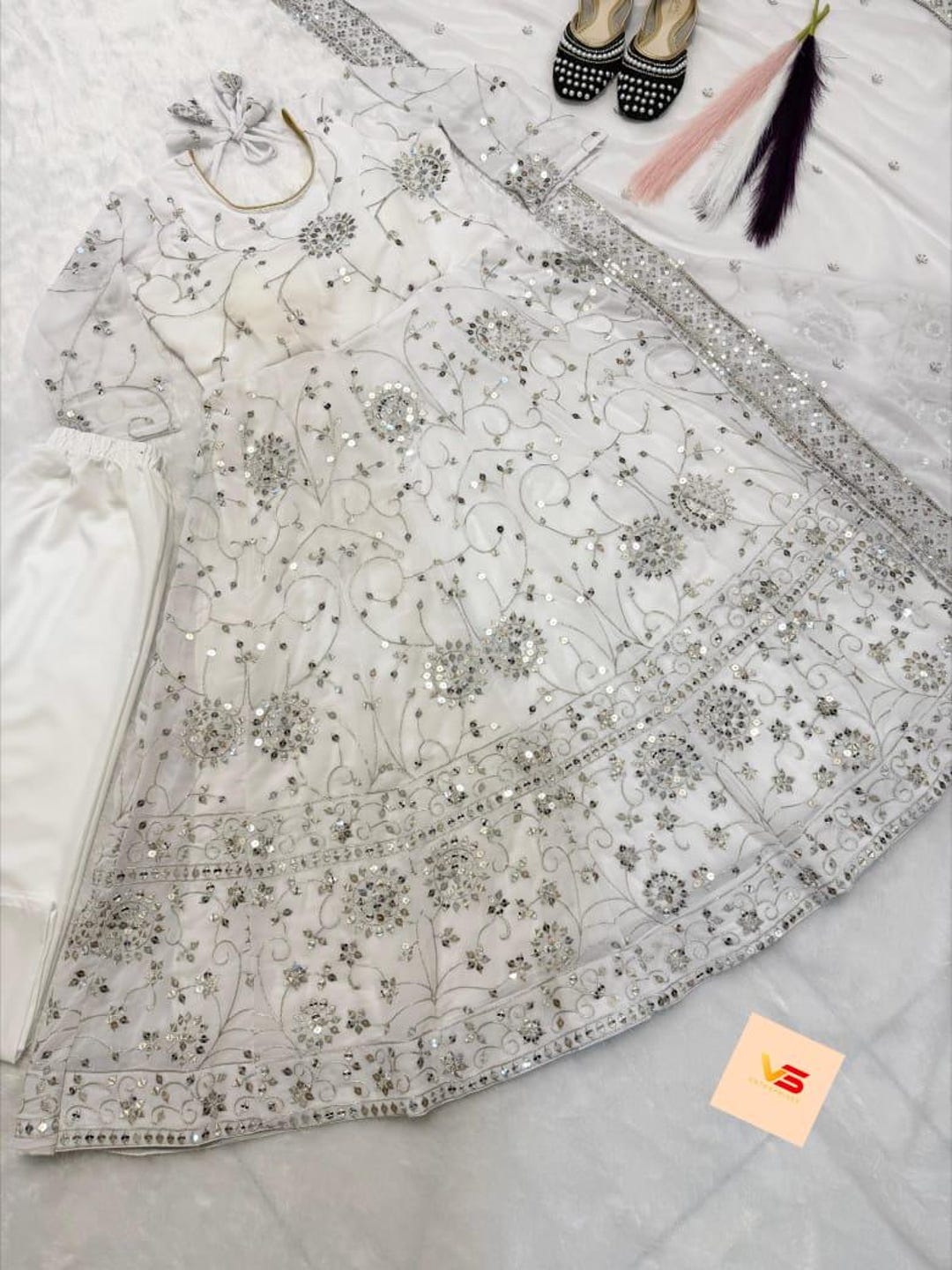 Presenting New Designer White Lover Special Anarkali Pent and Duppta ...