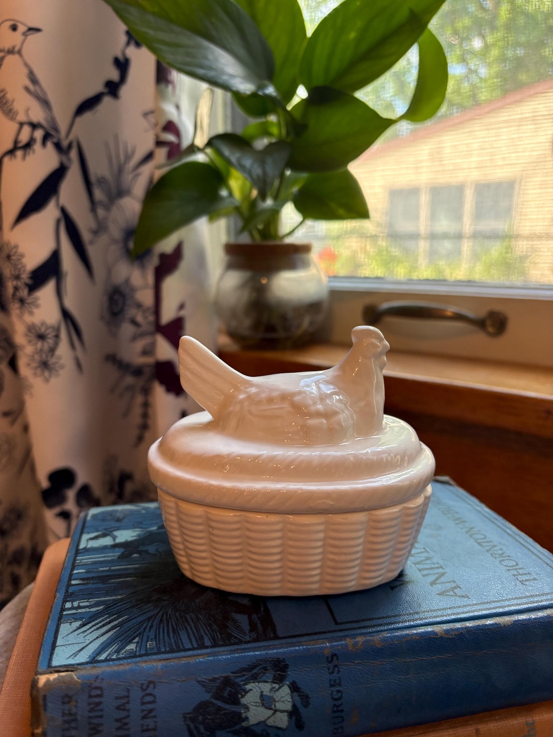 Vintage White Ceramic Hen on Nest Dish – Action International Japan ...