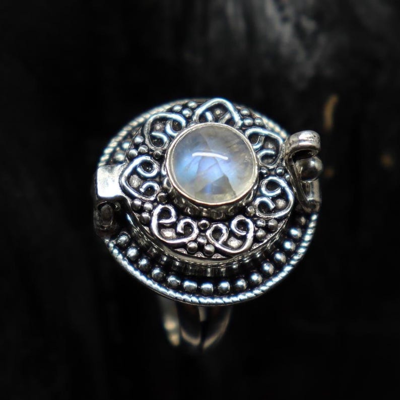 Vintage Moonstone Poison Ring – 925 Silver Plated Pill Box - Etsy