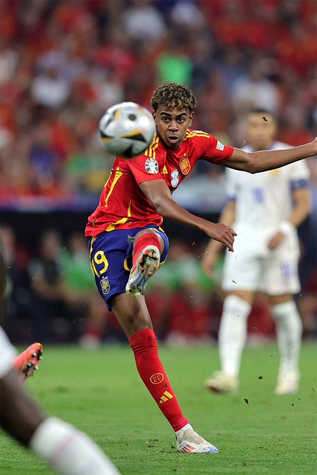 Lamine Yamal Spain Shot Poster – Euro 2024 Wonderkid Football Art Print ...