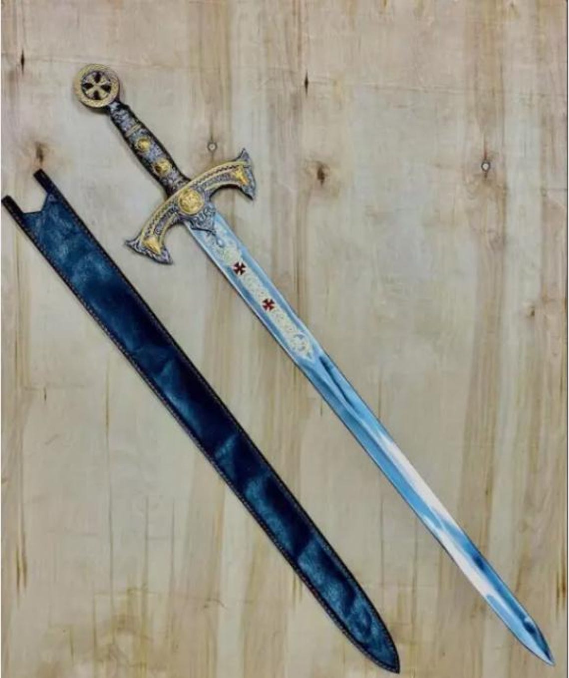 Handmade Damascus Steel Viking Sword: Medieval Monogrammed Templar ...