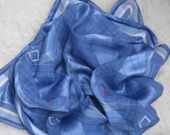 Very Beautiful and Light Navy Blue, White and Turquoise Floral Ancient ...